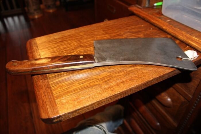 What Is A Cleaver Knife And What Is Its Use? LMK